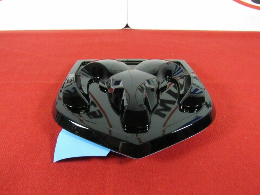 DODGE Ram 1500 2500 3500 Tailgate BLACK Ram head emblem Medallion NEW ...