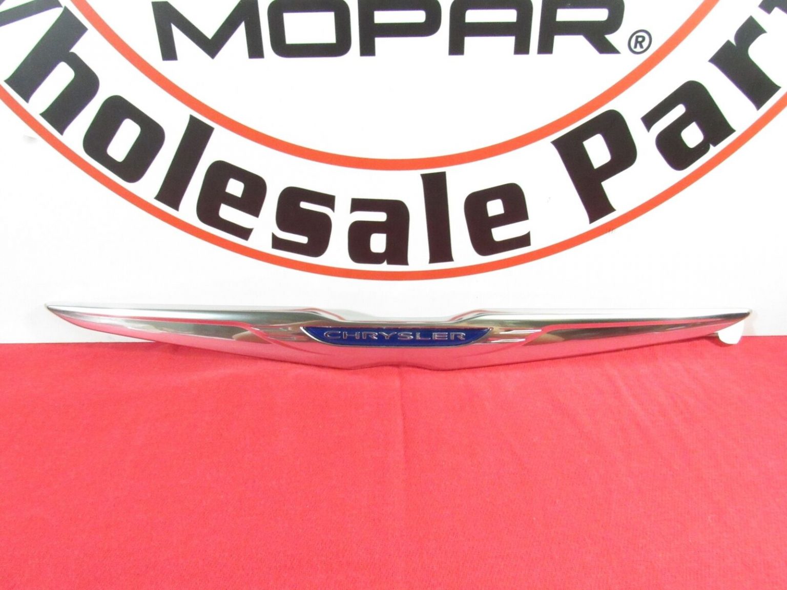 CHRYSLER 300 Trunk Medallion With Chrome Wings NEW OEM MOPAR - KLP Customs